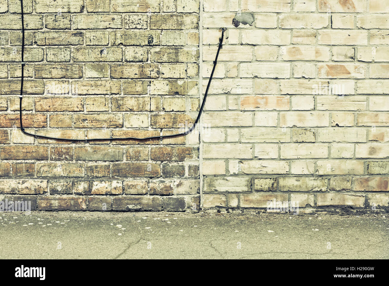 Wall and wire Stock Photo - Alamy