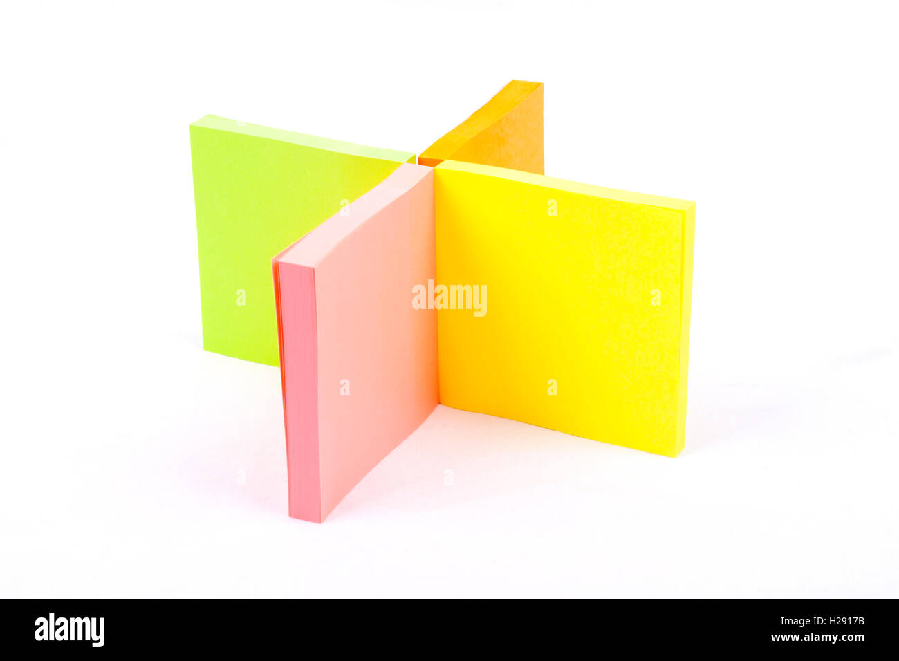 Cube for note sheets hi-res stock photography and images - Alamy