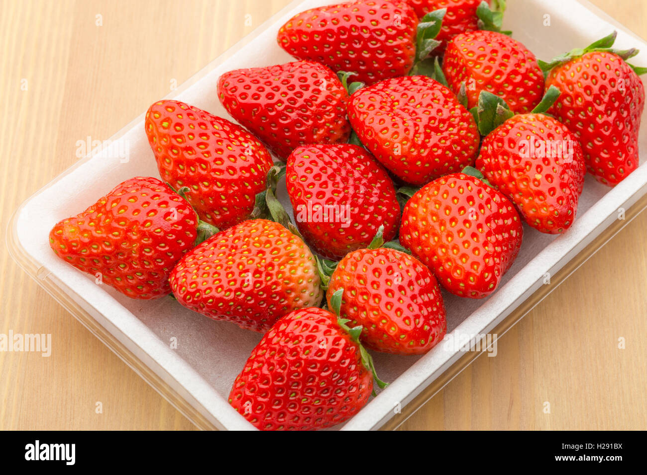 Strawberry in package Stock Photo - Alamy