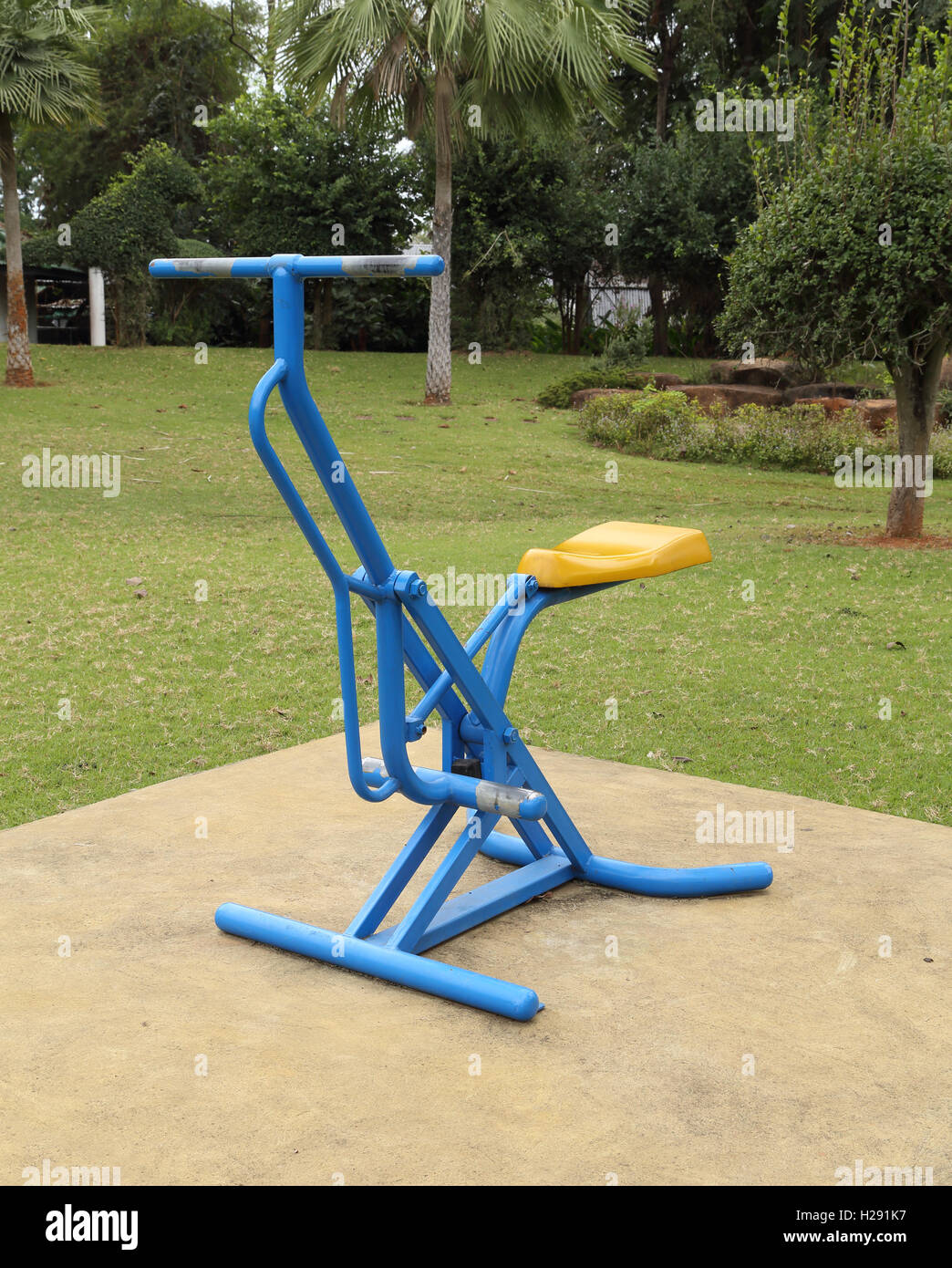 exercise equipment in public park Stock Photo - Alamy