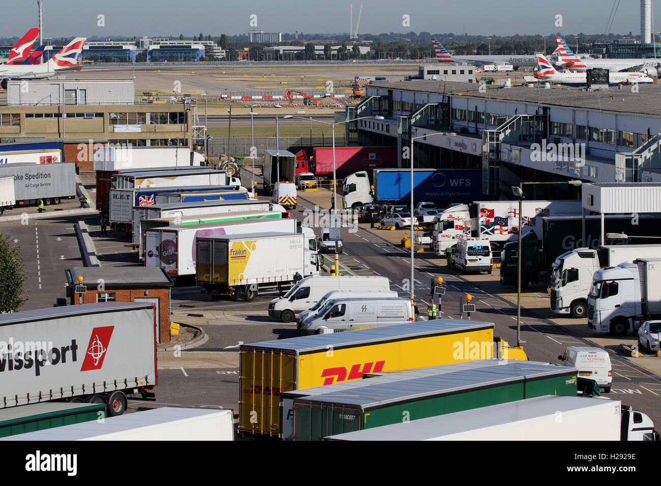 LONDON HEATHROW CARGO TERMINAL Stock Photo - Alamy