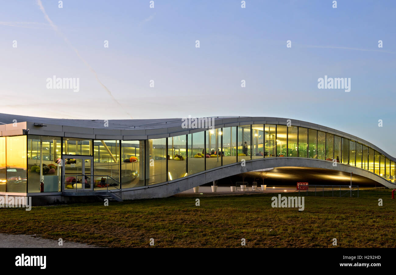 Rolex Learning Center Stock Photos & Rolex Learning Center Stock Images ...