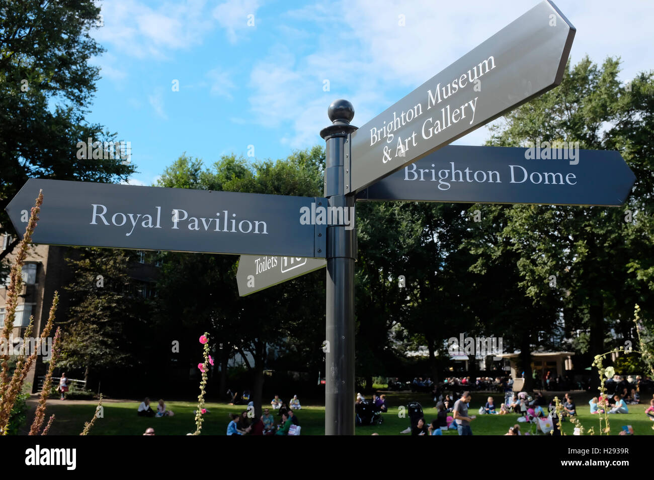 Brighton sign signpost hi-res stock photography and images - Alamy
