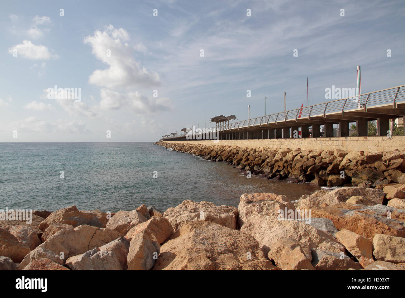 Harbor dike hi-res stock photography and images - Alamy