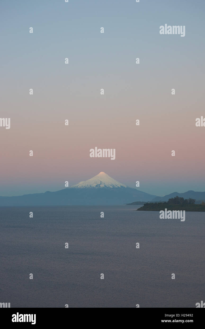 Sunset mountain volcano cone hi-res stock photography and images - Alamy