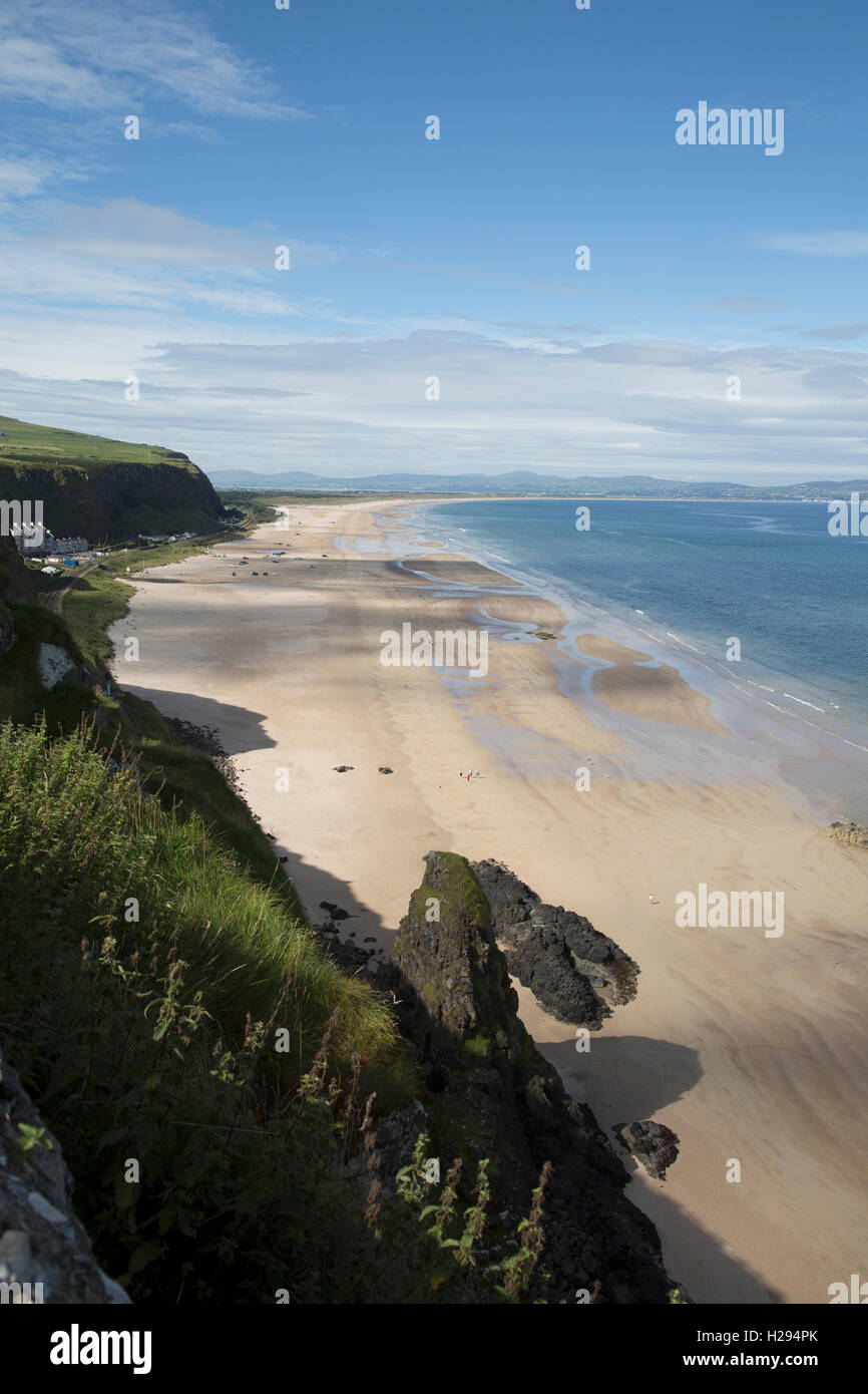Downhill strand hi-res stock photography and images - Alamy