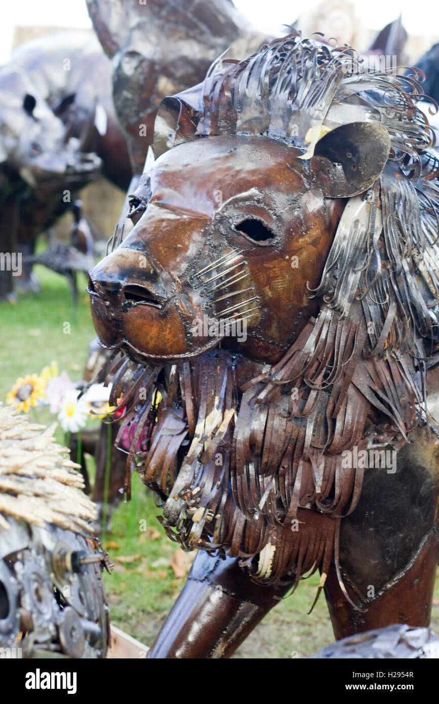 Metal lion mane hi-res stock photography and images - Alamy