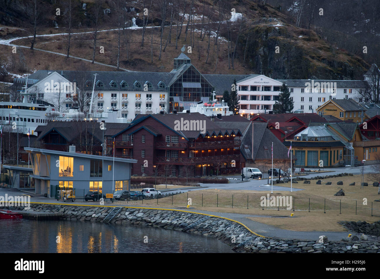 Flam hi-res stock photography and images - Alamy