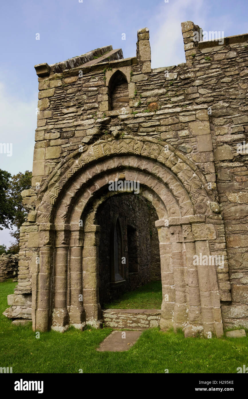 Scottish 12th century church hi-res stock photography and images - Alamy