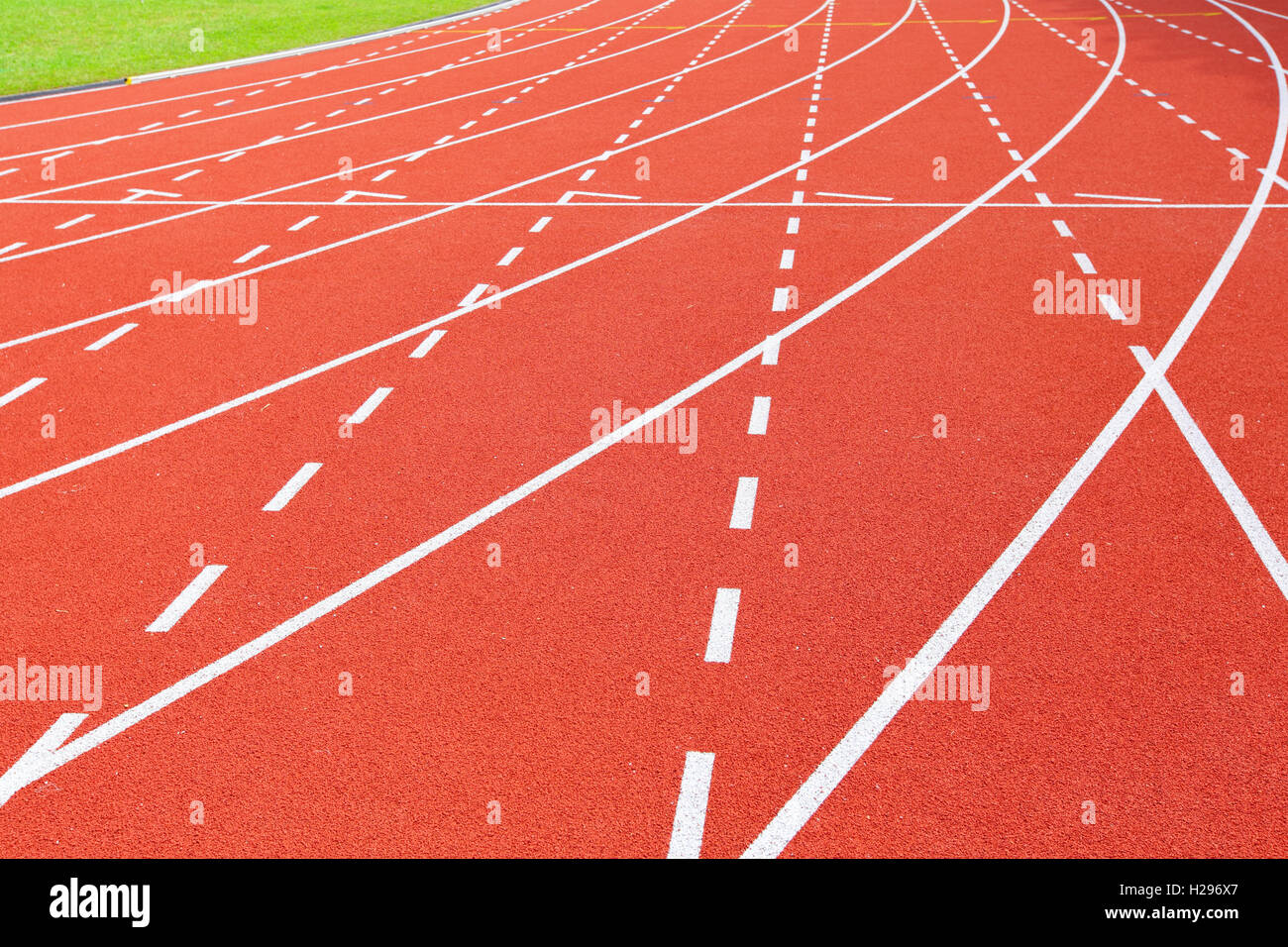 Athletics stadium running track Stock Photo - Alamy