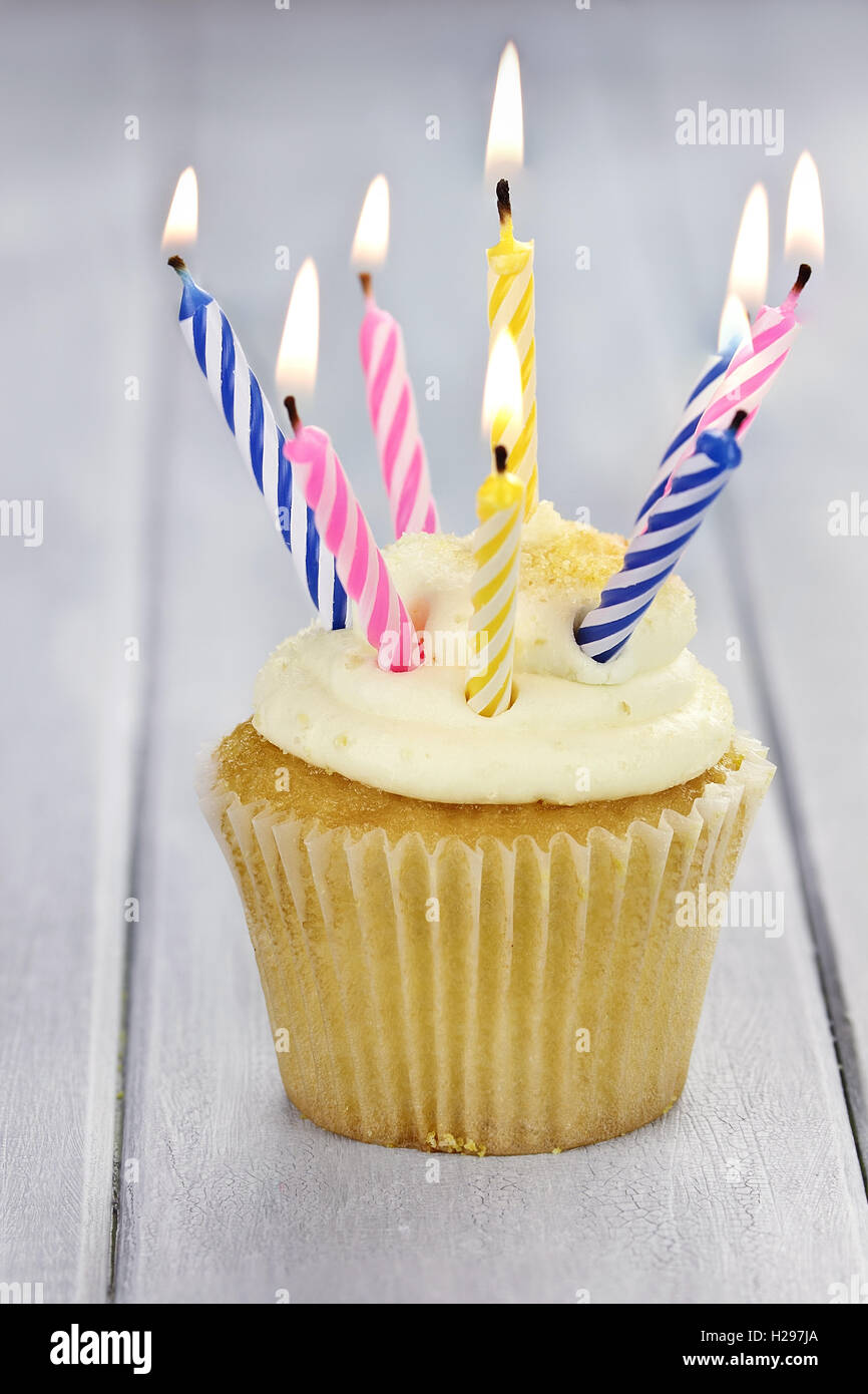 Burning golden birthday candles hi-res stock photography and images - Alamy
