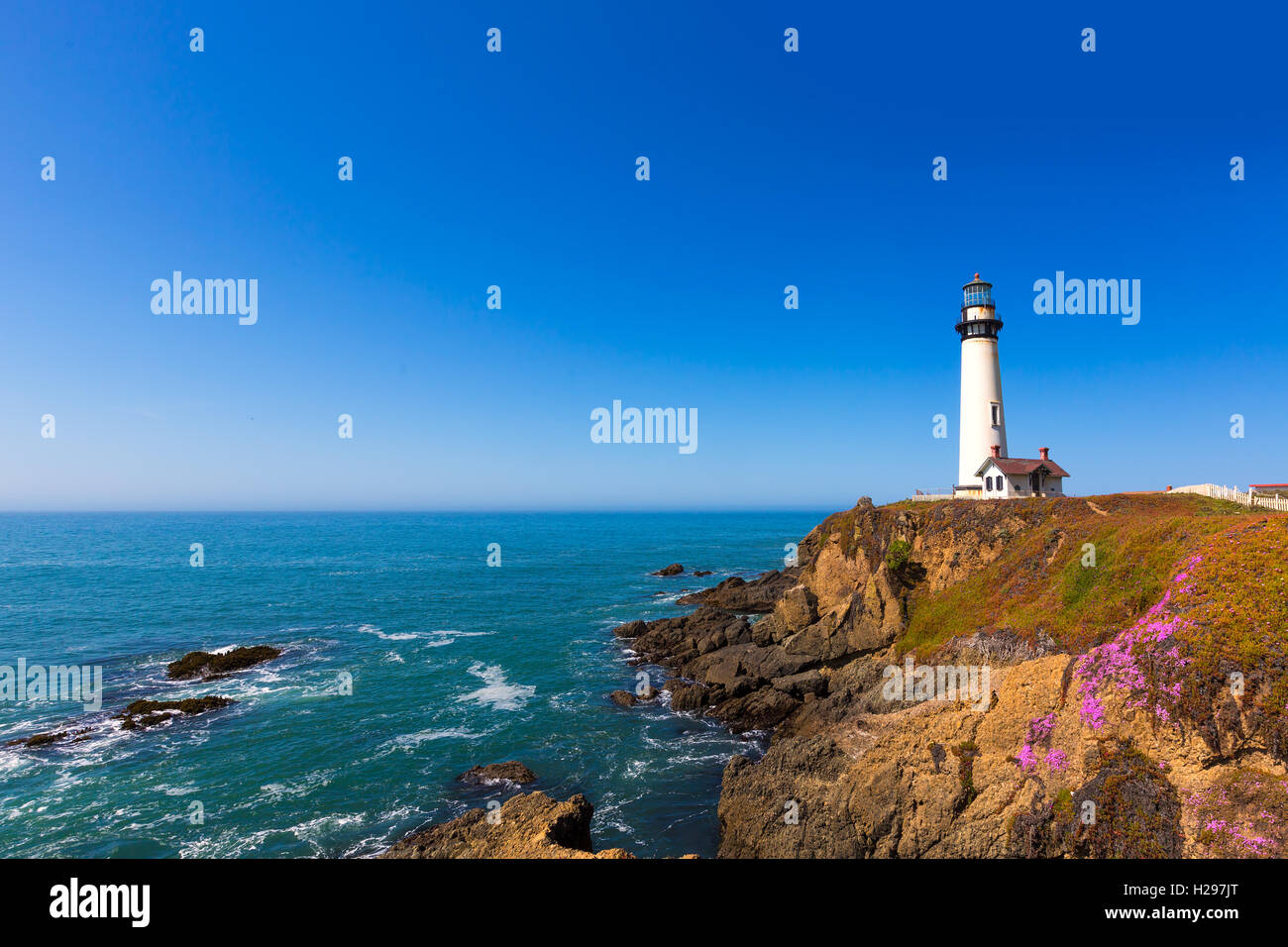 California Pigeon point Lighthouse in Cabrillo Hwy coastal hwy 1 Stock ...