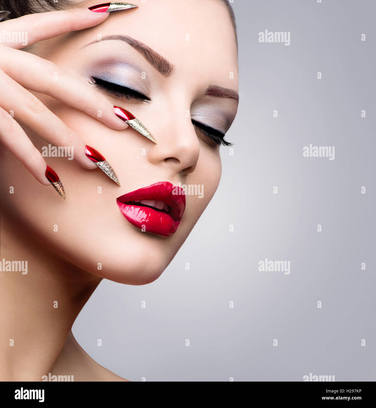 Fashion Beauty Model Girl. Manicure and Make-up Stock Photo - Alamy