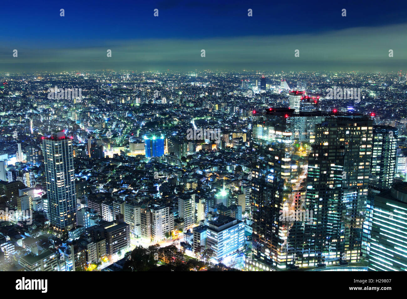 Toyko skyline hi-res stock photography and images - Alamy