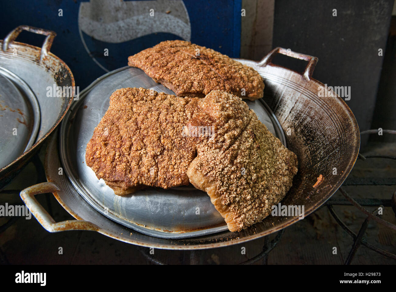 Moo krob, crispy deep fried pork belly, Nang Loeng market in Bangkok ...