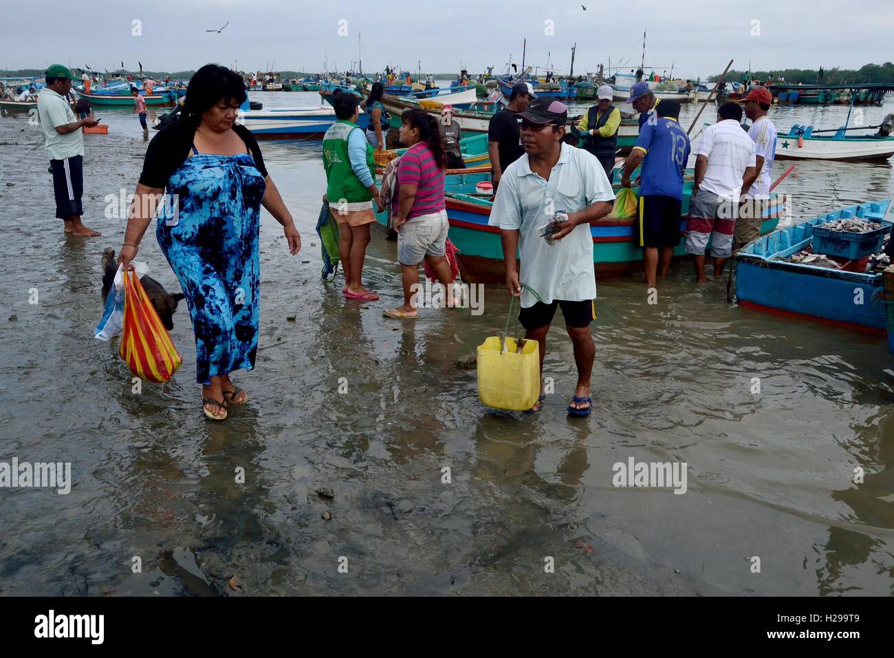 Tumbes port hi-res stock photography and images - Alamy