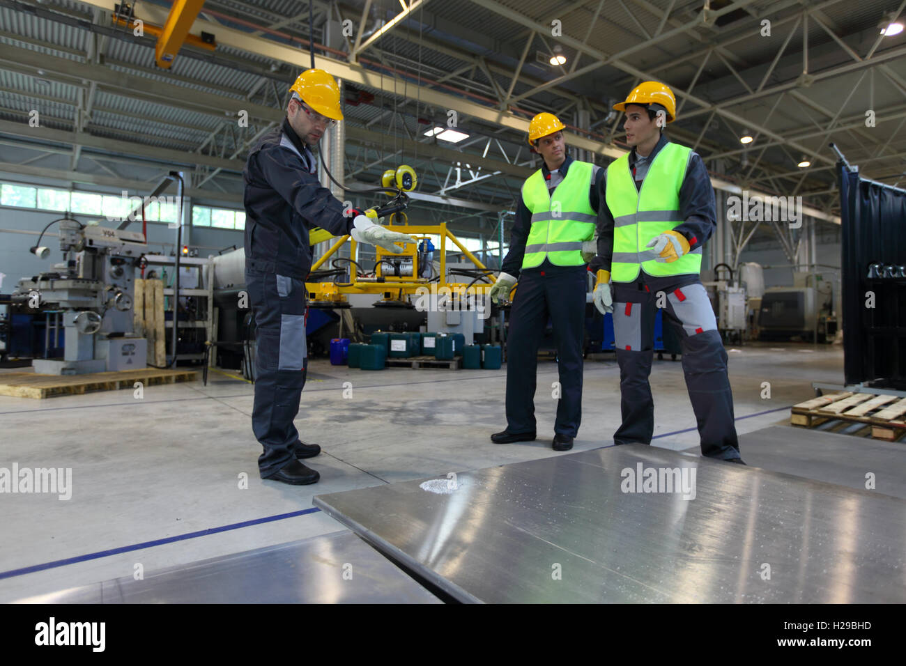 Aluminium workshop hi-res stock photography and images - Alamy