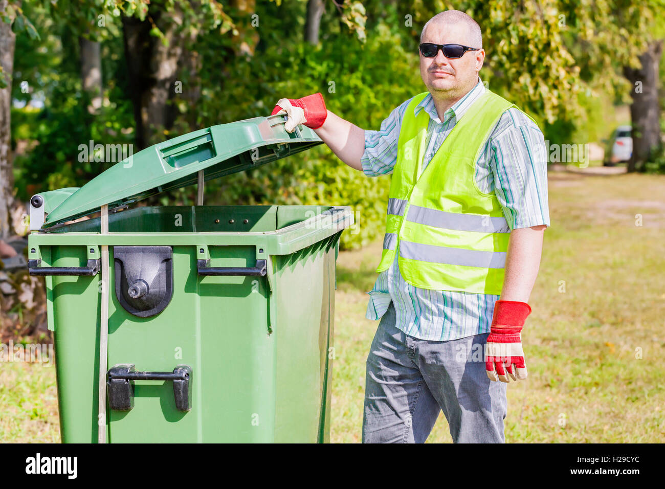 Check garbage hi-res stock photography and images - Alamy