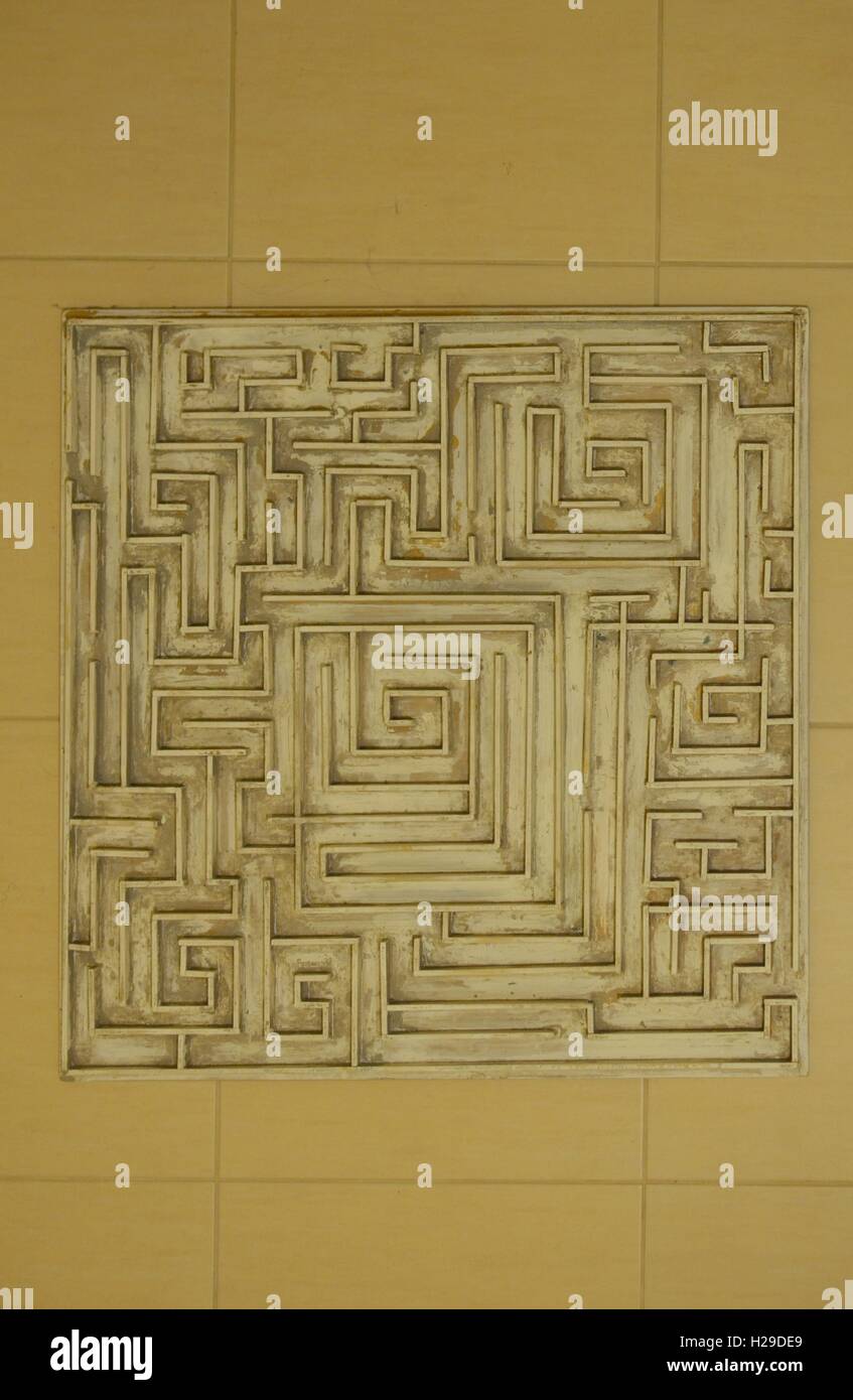 Pictures taken during the construction of handmade wooden labyrinths ...