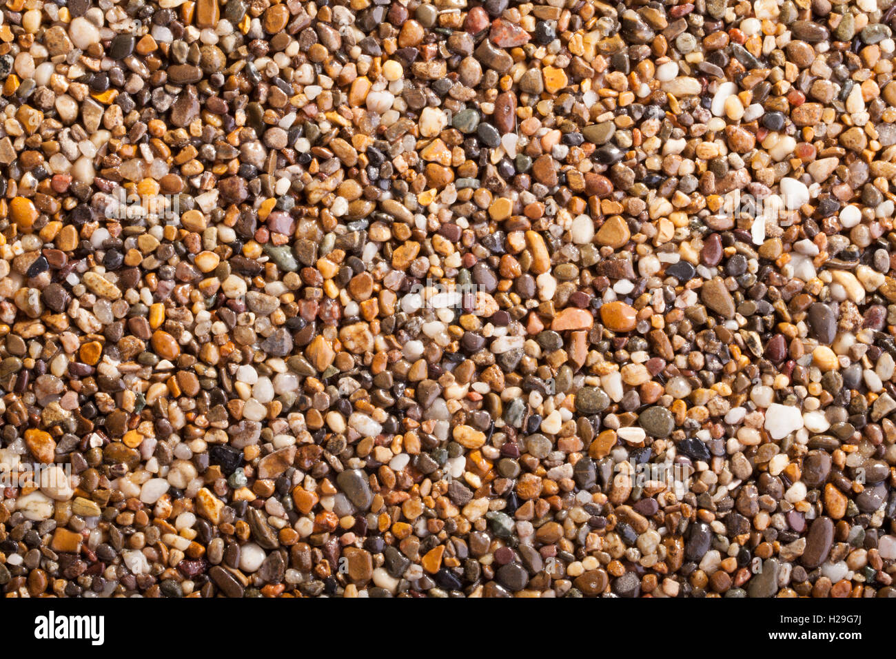 Coloured stone chip / gravel surface Stock Photo - Alamy