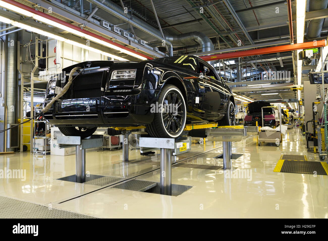 Rolls royce factory hi-res stock photography and images - Alamy
