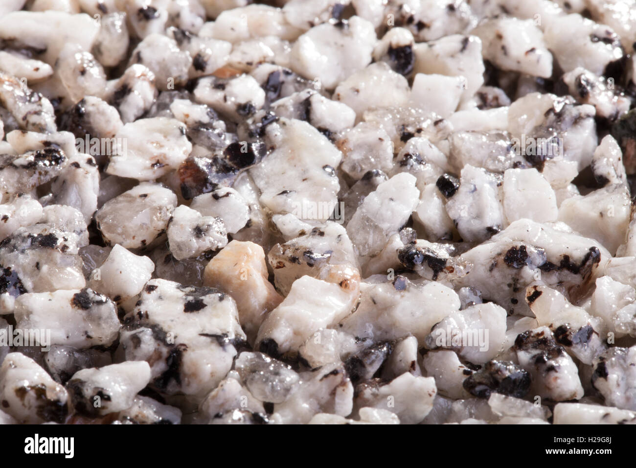 Coloured stone chip / gravel surface Stock Photo - Alamy