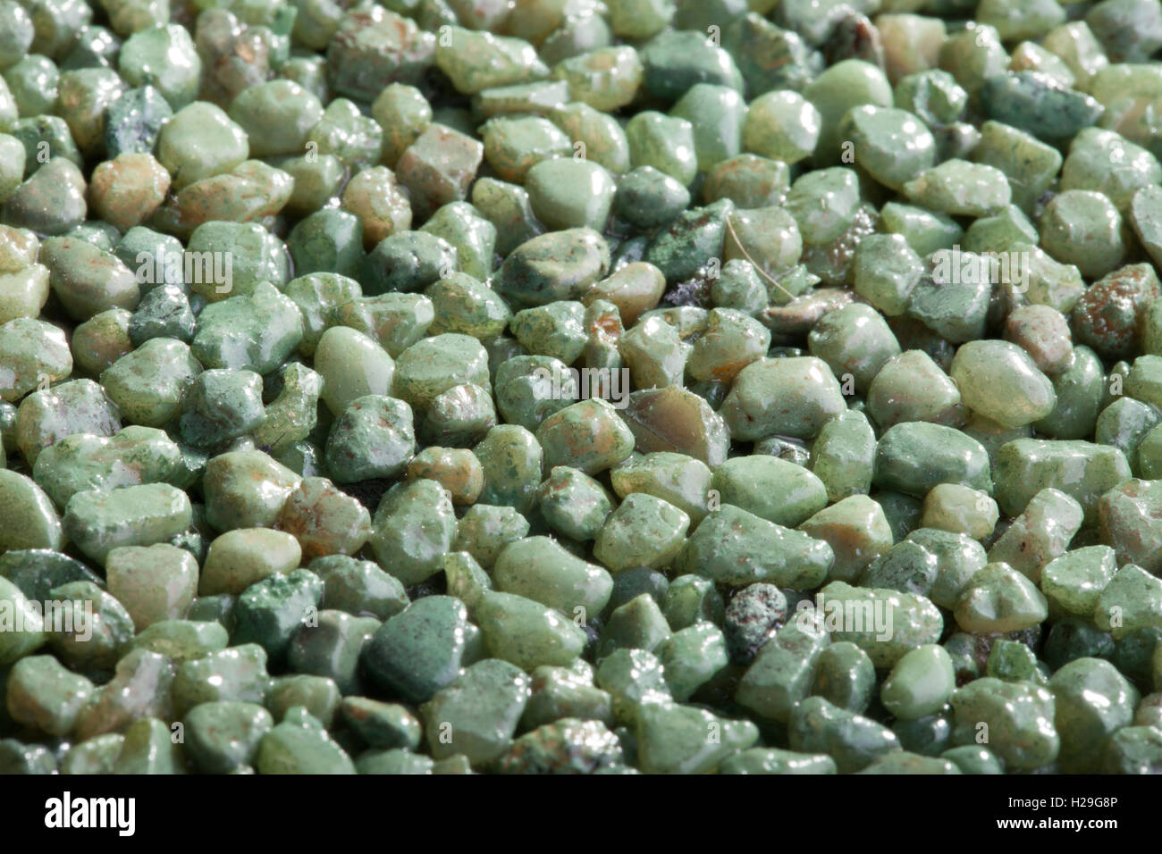 Coloured stone chip / gravel surface Stock Photo - Alamy