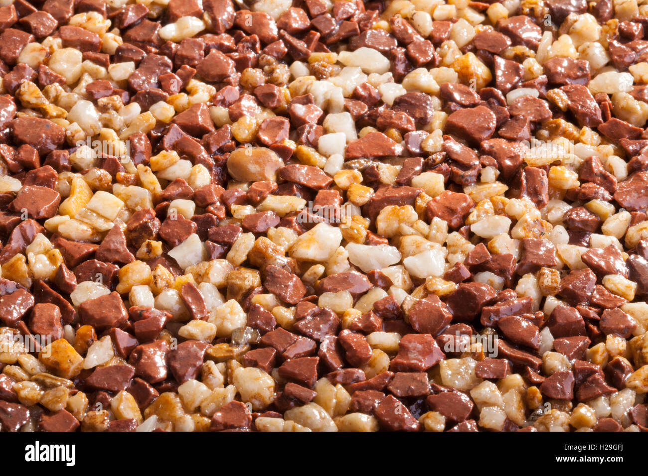 Coloured stone chip / gravel surface Stock Photo - Alamy