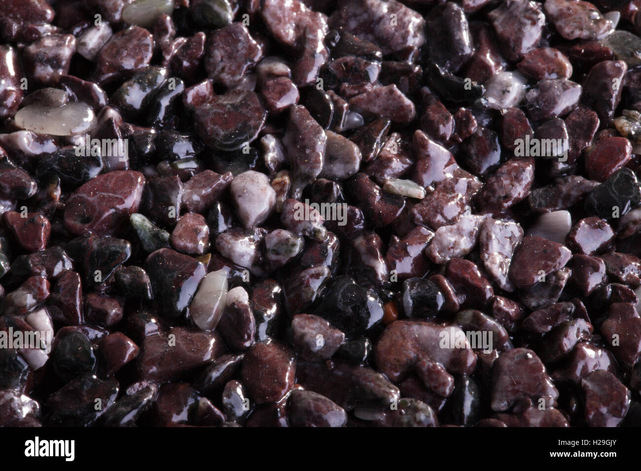 Coloured stone chip / gravel surface Stock Photo - Alamy