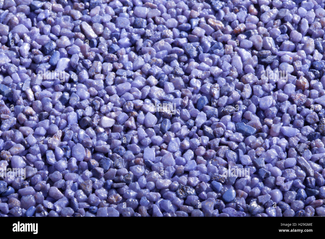 Coloured stone chip / gravel surface Stock Photo - Alamy