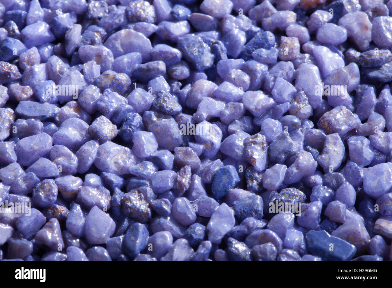 Coloured stone chip / gravel surface Stock Photo - Alamy