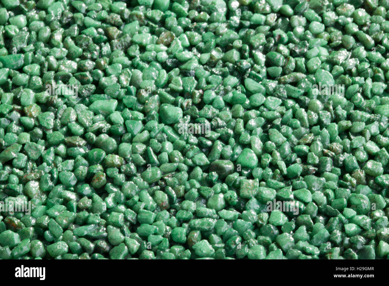 Coloured stone chip / gravel surface Stock Photo - Alamy