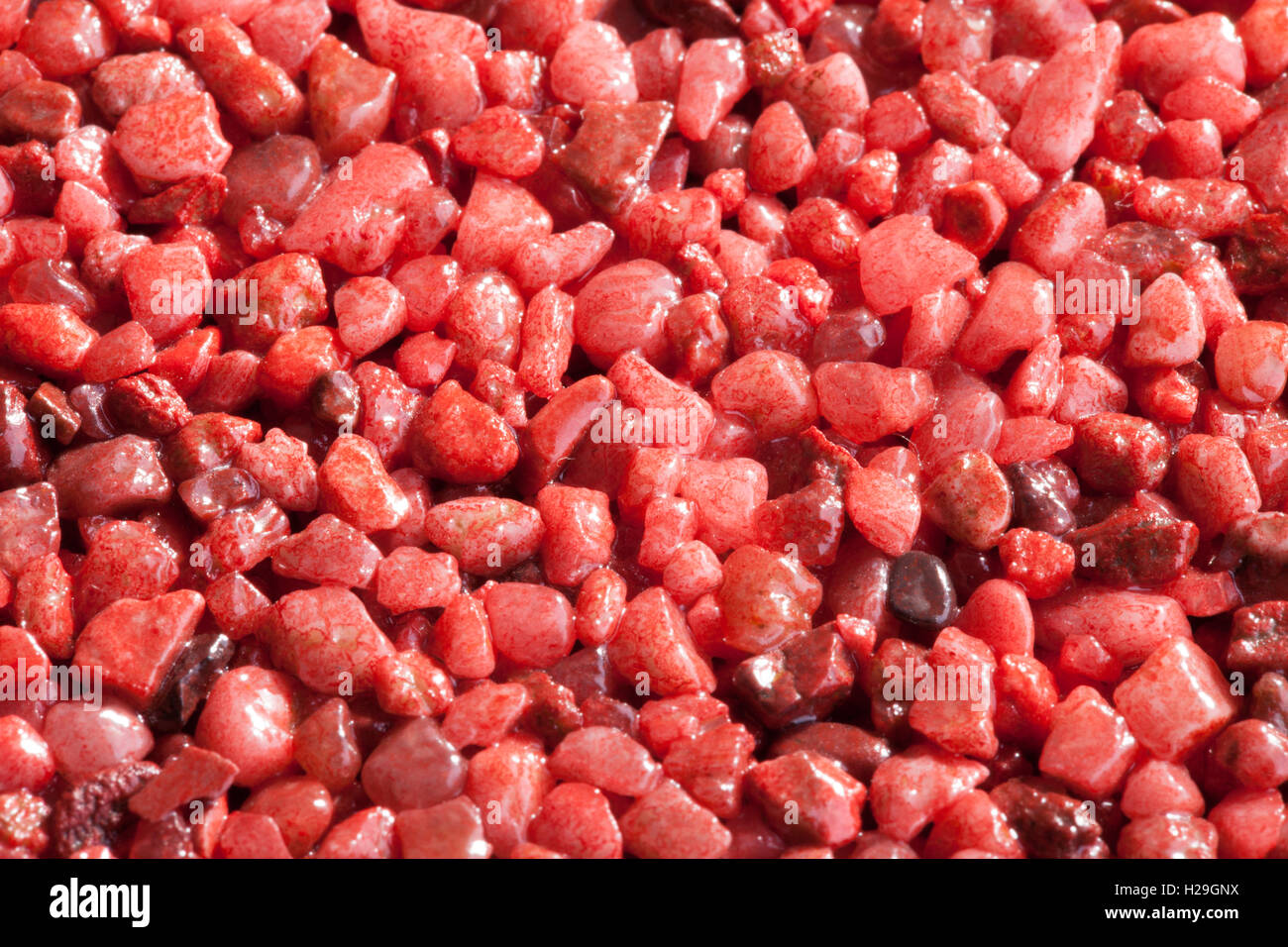 Coloured stone chip / gravel surface Stock Photo - Alamy