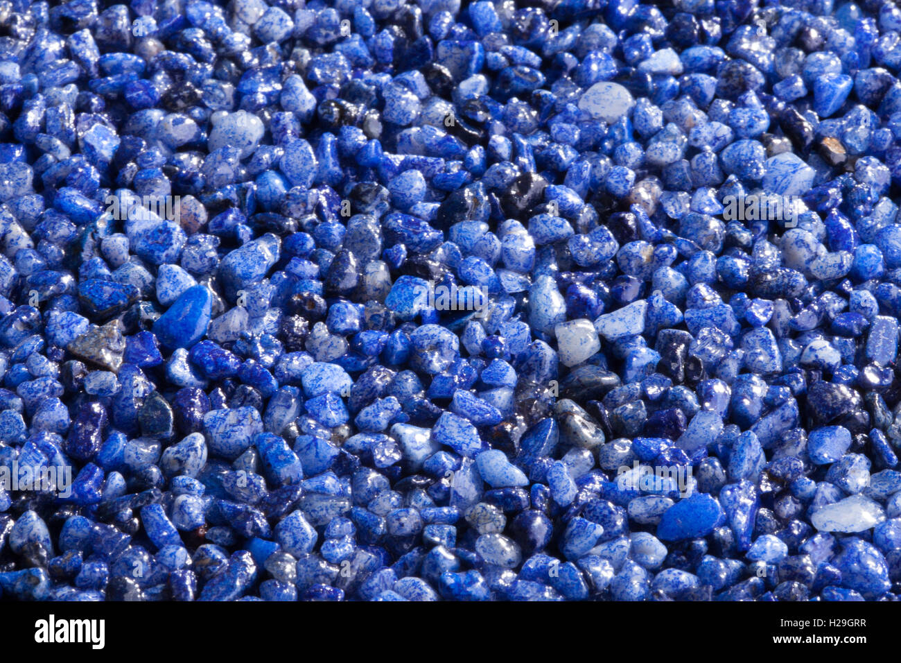 Coloured stone chip / gravel surface Stock Photo - Alamy