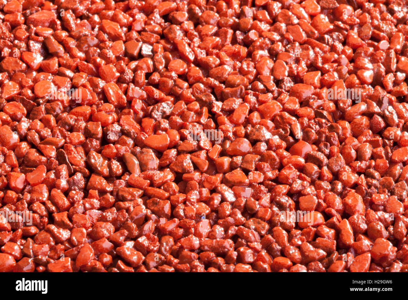 Coloured stone chip / gravel surface Stock Photo - Alamy