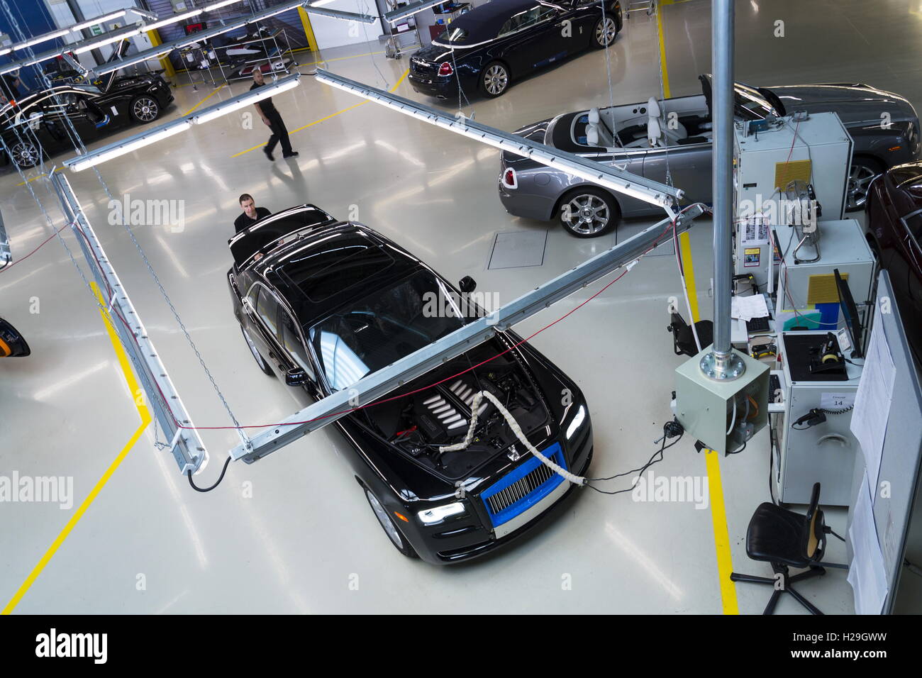 Rolls royce factory in goodwood hi-res stock photography and images - Alamy
