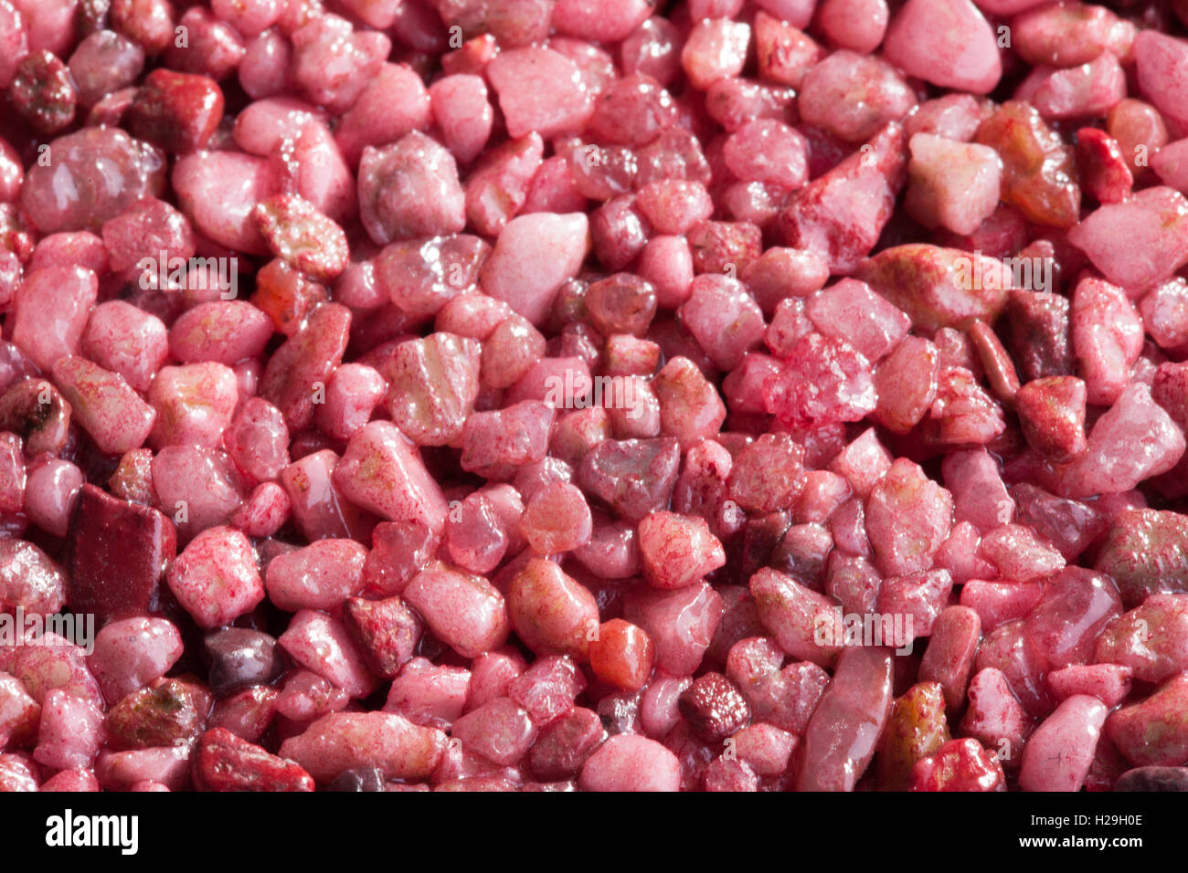 Coloured stone chip / gravel surface Stock Photo - Alamy