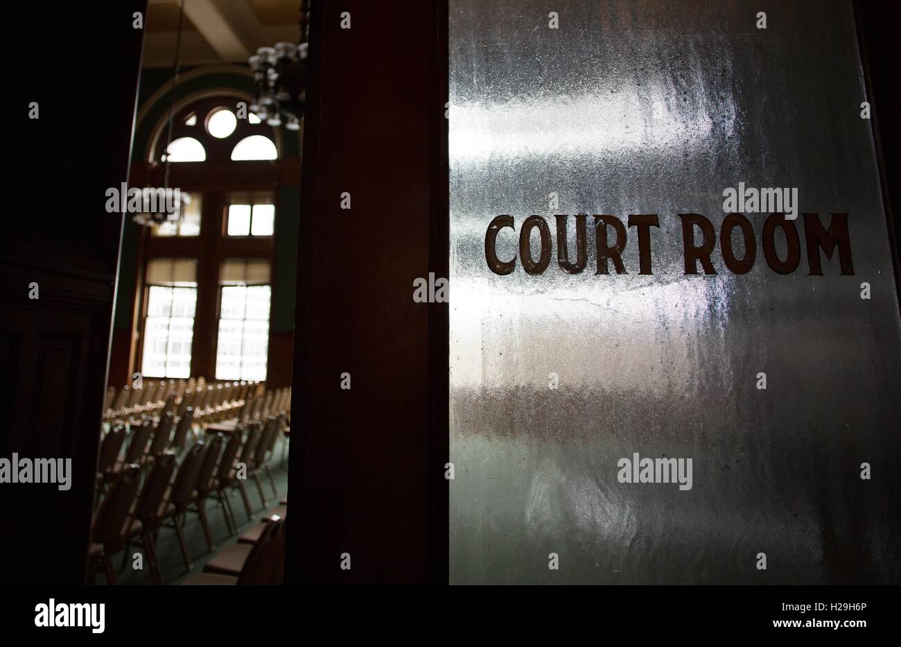 Court room usa hi-res stock photography and images - Alamy
