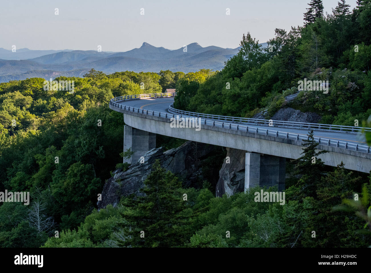 Linn cove viaduct hi-res stock photography and images - Alamy