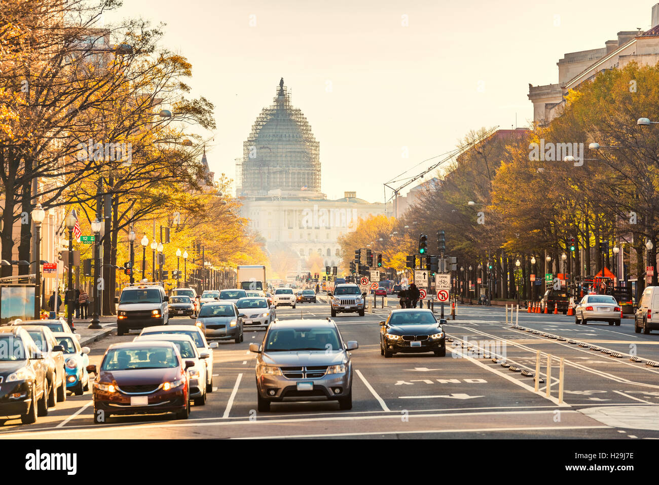 Street in washington dc hi-res stock photography and images - Alamy