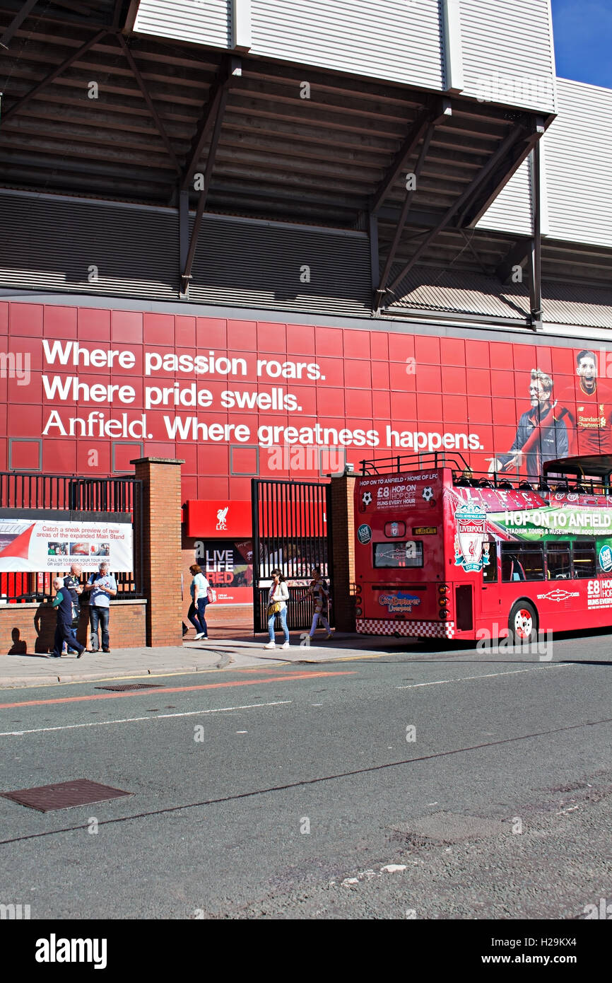 Football soccer bus hi-res stock photography and images - Alamy