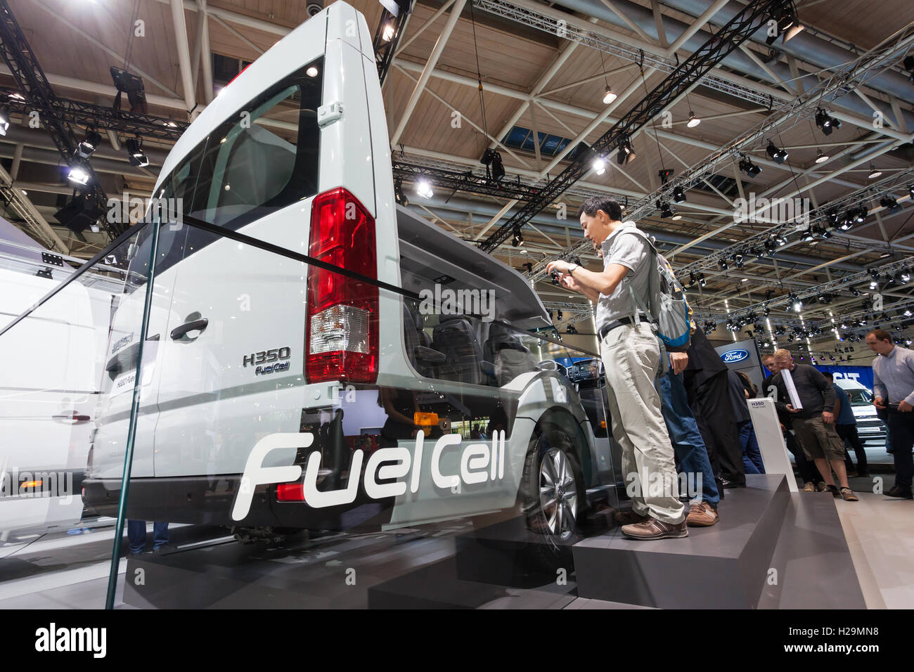 New fuel cell vehicle hi-res stock photography and images - Alamy