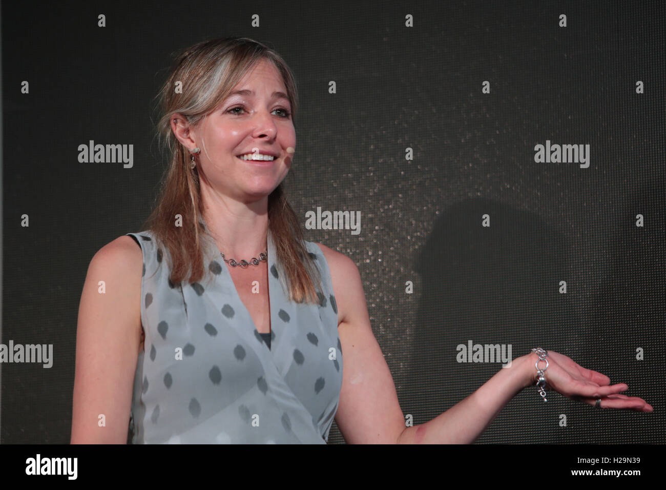 Professor alice roberts hi-res stock photography and images - Alamy