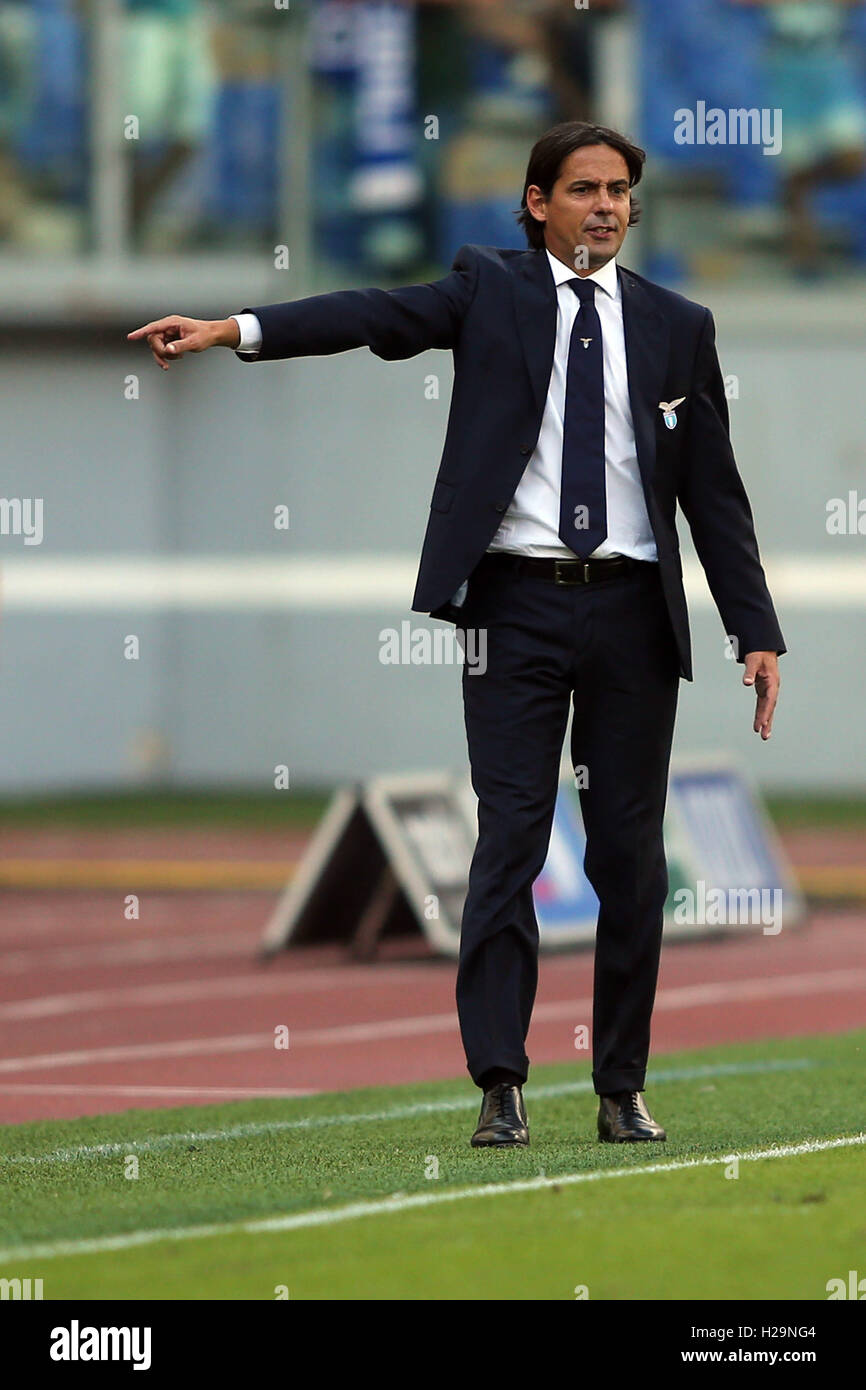 Rome, Italy. 25th Sep, 2016. Simone Inzaghi gives players instructions ...