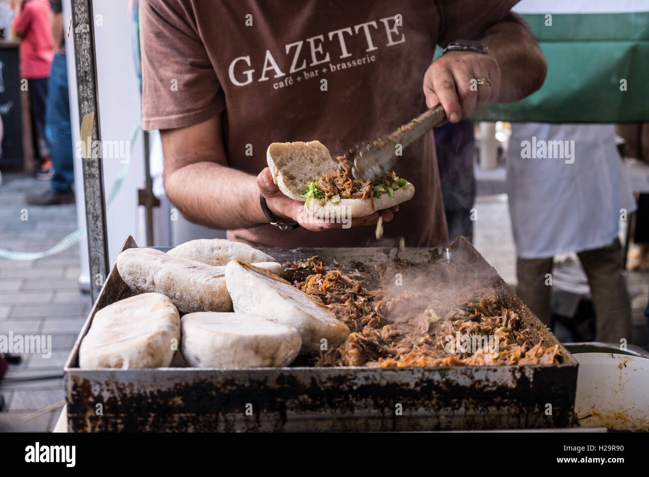 London, UK. 25th September, 2016. The Balham Food Festival 2016 begins ...