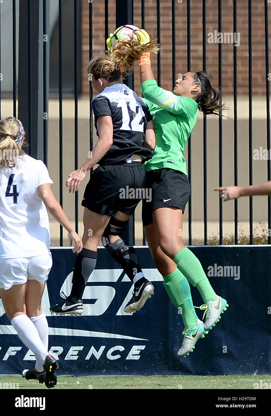 Washington, DC, USA. 25th Sep, 2016. 20160825 - Georgetown goalkeeper ...