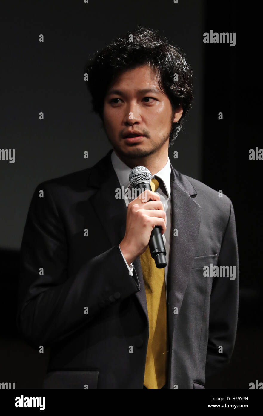 Tokyo, Japan. 26th Sep, 2016. Japanese actor Munetaka Aoki speaks at a ...