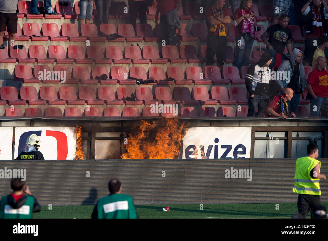 Prague, Czech Republic. 25th Sep, 2016. Firefighters extinguish fire ...