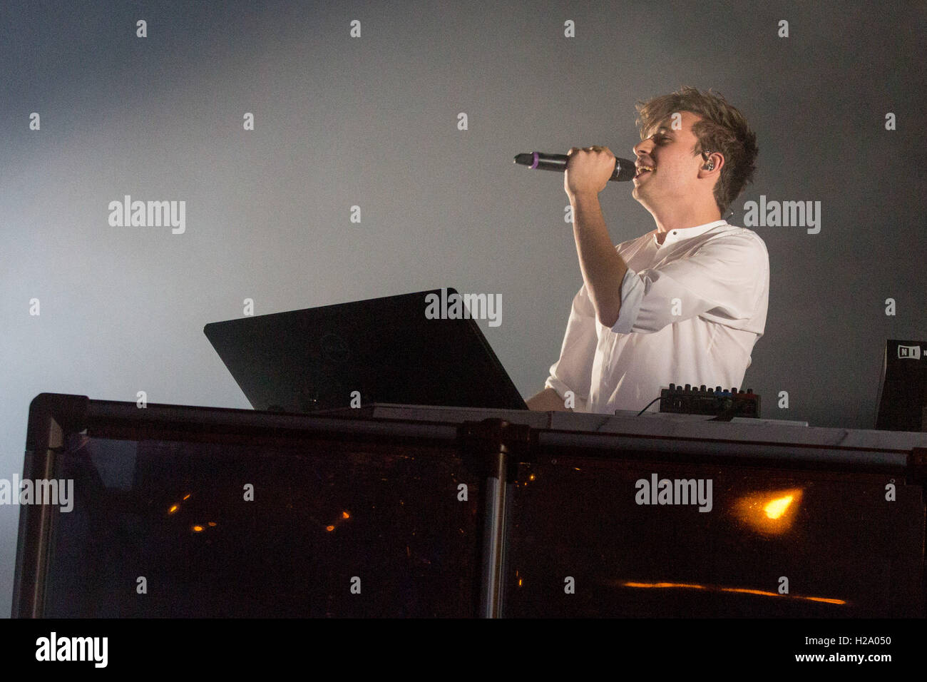 Las Vegas, Nevada, USA. 25th Sep, 2016. FLUME (HARLEY EDWARD STRETEN ...