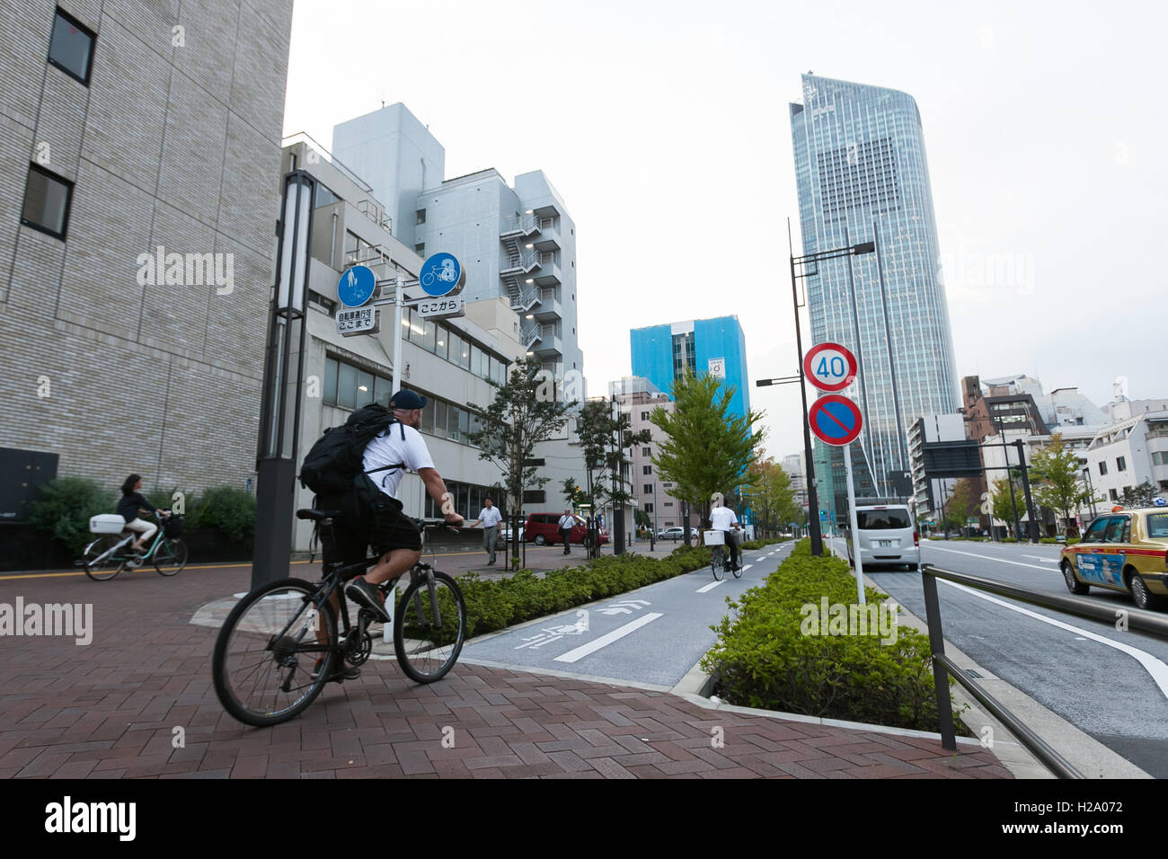 Japan bike lanes hi-res stock photography and images - Alamy
